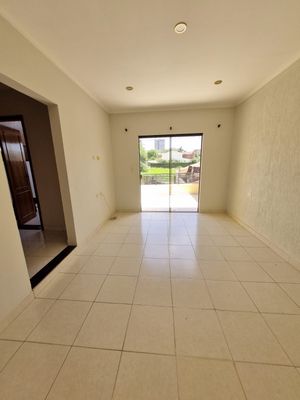 ALQUILO DUPLEX DE TRES DORMITORIOS EN STMA TRINIDAD .. Ref #PDD389 - infocasas.com.py