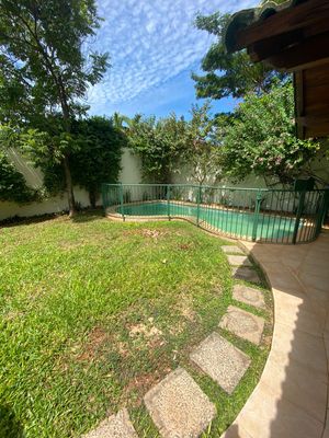 ALQUILO HERMOSA CASA ZONA SANTISIMA TRINIDAD. Ref #QE047D - infocasas.com.py