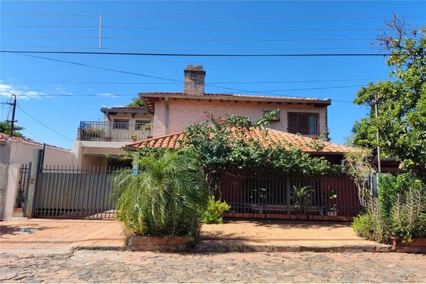 AMPLIA CASA DE 5 DORMITORIOS EN BARRIO SAN PABLO. Ref #I12B9A - infocasas.com.py