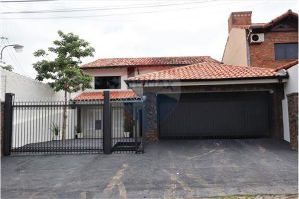 Alquilo casa en barrio Mburucuya. Ref #PF08C6 - infocasas.com.py