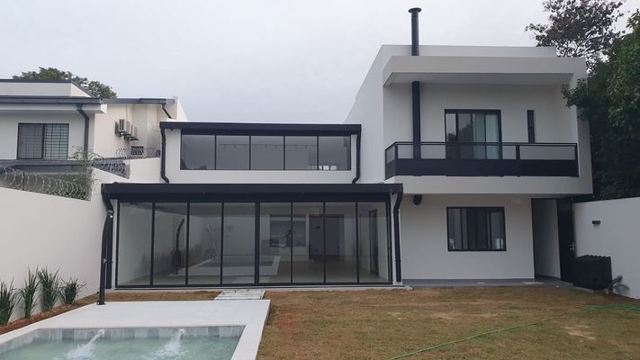 ALQUILO CASA EN Barrio Mcal Estigarribia. Ref #R81C3A - infocasas.com.py