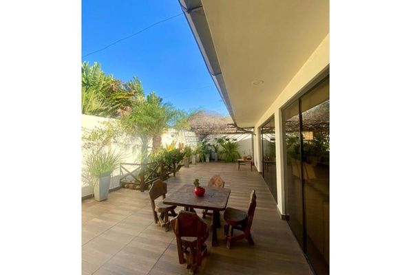 Alquilo casa Espaciosa y Moderna Bª Mburicao. Ref #FEDC18 - infocasas.com.py