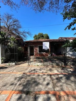 VENDO CASA EN ZONA HIPÓDROMO. Ref #T866B9 - infocasas.com.py