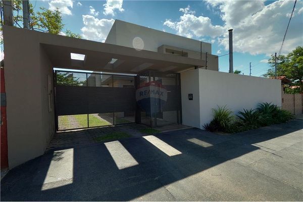 ALQUILO DUPLEX EN BARRIO SAN JORGE . Ref #QA55B7 - infocasas.com.py