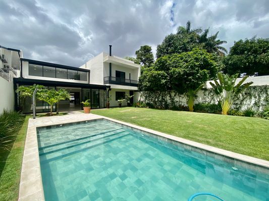 ALQUILO CASA MINIMALISTA EN BO. MCAL. ESTIGARRIBIA. Ref #DB2BE0 - infocasas.com.py