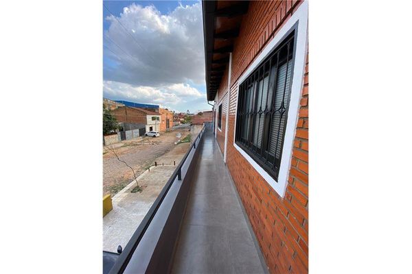 ALQUILO AMPLIO DEPARTAMENTO B. SAN PABLO. Ref #V961F1 - infocasas.com.py