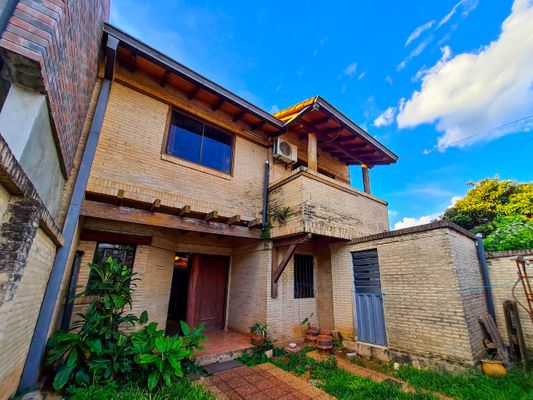 VENDO HERMOSO DUPLEX EN BARRIO VILLA AURELIA DE ASUNCIÓN. . Ref #OF0043 - infocasas.com.py