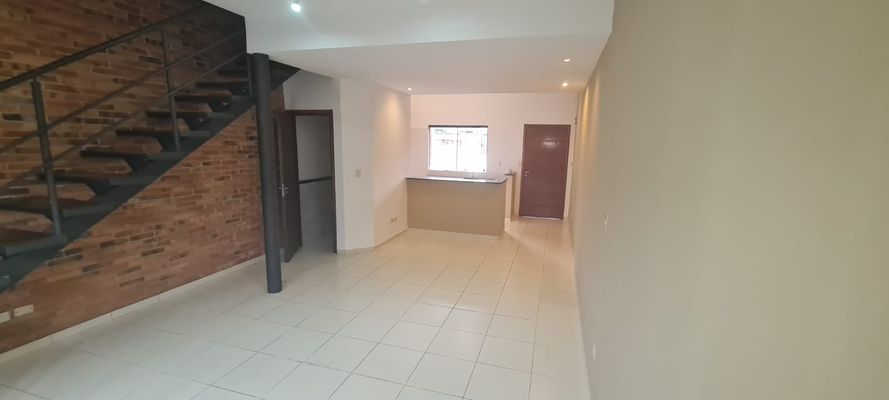 Alquilo Duplex De 2 Dormitorios En Fernando Norte. Ref #W85715 - infocasas.com.py