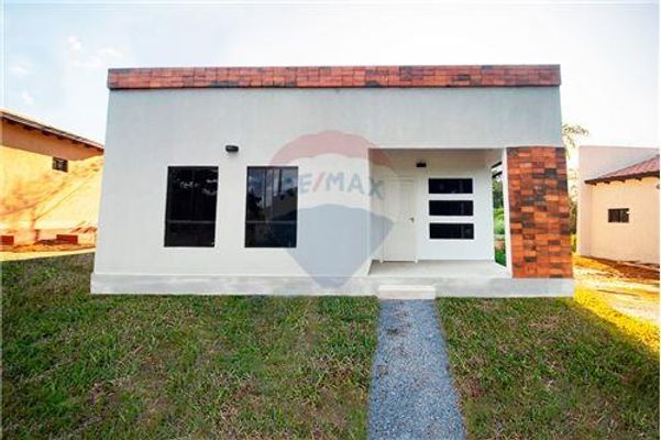 Casa - Venta - Paraguay Central Luque. Ref #W5499F - infocasas.com.py