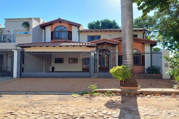 VENDO CASA EN EL CORAZON DE MBURUCUYA ZONA RESIDENCIAL. Ref #Z9CBC0 - infocasas.com.py