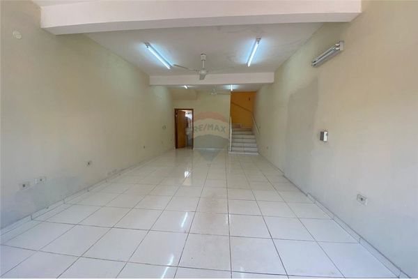 ALQUILO AMPLIO SALÓN COMERCIAL EN LUQUE. Ref #B32424 - infocasas.com.py