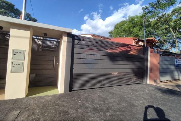 Alquilo hermosa casa en Fernando zona Pinedo . Ref #W6FE91 - infocasas.com.py