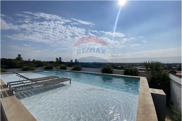 Alquilo departamento en barrio Ycuá Satí, Asunción, Paraguay. Ref #EAD389