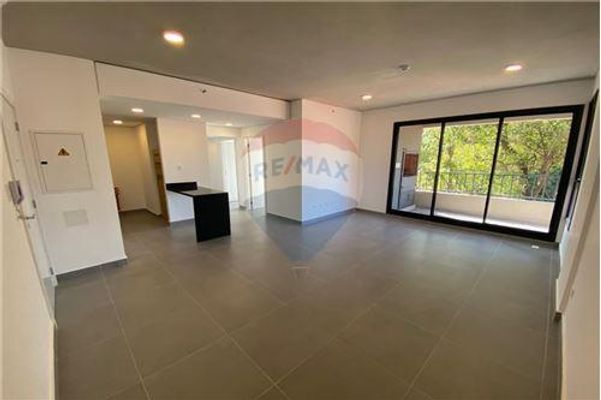 Alquilo dpto de 3 dormitorios en La Estanza. Ref #E96A0D - infocasas.com.py