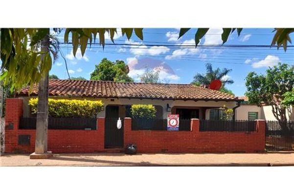 VENDO HERMOSA Y AMPLIA CASA EN ASUNCION. Ref #FC6BB9 - infocasas.com.py