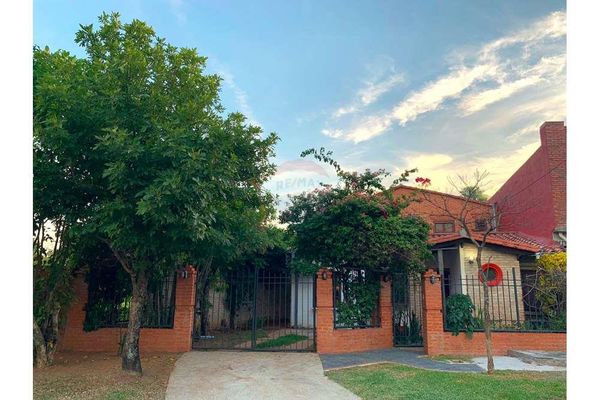 Casa - Alquiler - Paraguay Central Mariano Roque Alonso. Ref #D563F8 - infocasas.com.py