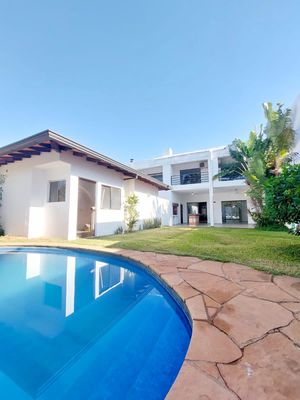 Alquilo casa Moderna en Barrio San Cristóbal . Ref #LB9A60 - infocasas.com.py