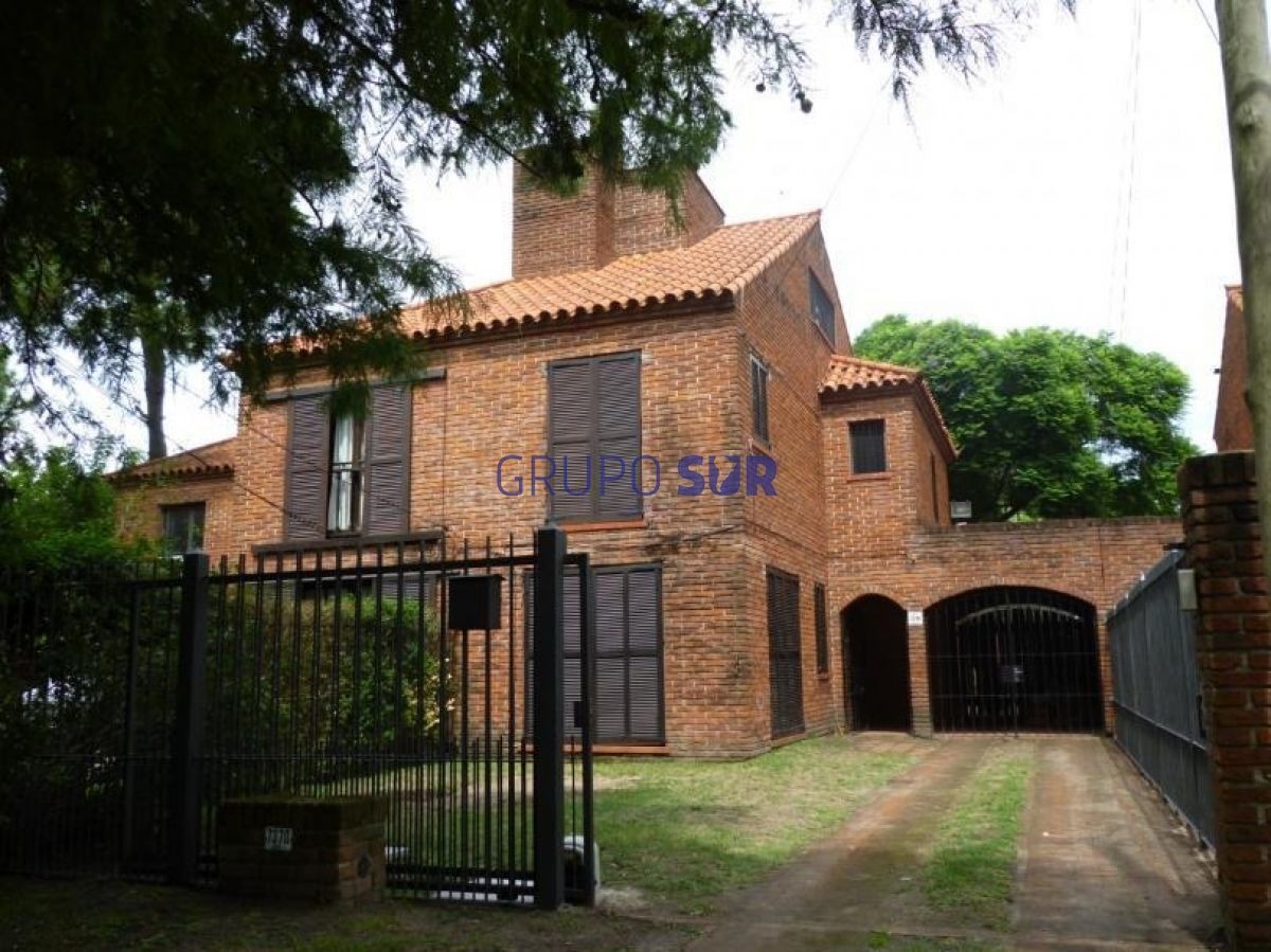 Venta - Casa - Carrasco Norte - 3 Dormitorios. Ref #LBC287 - infocasas.com.uy