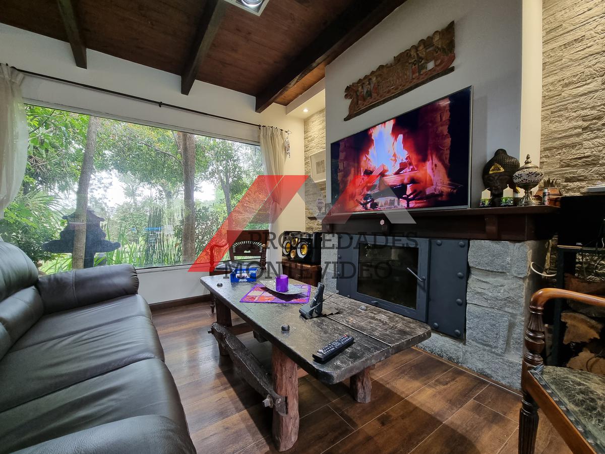 Casa en venta y alquiler 5 dormitorios con piscina, parrillero, fondo, frente y garages ...