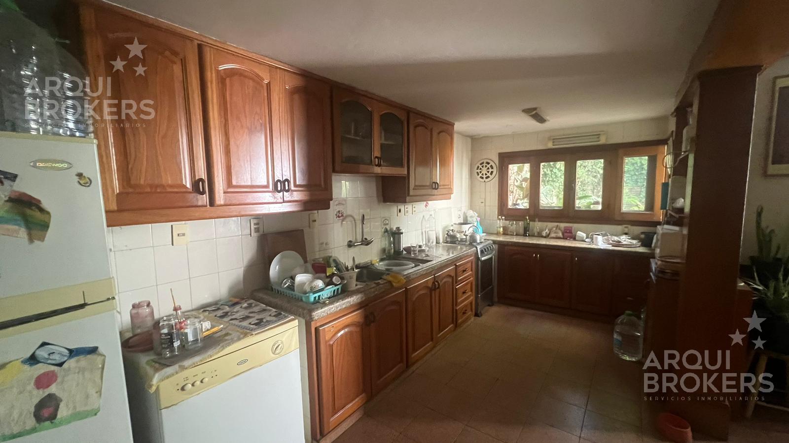 Casa de cuatro dormitorios en venta en Pocitos con 2 garajes y fondo. Ref #ED03BD - infocasas.com.uy