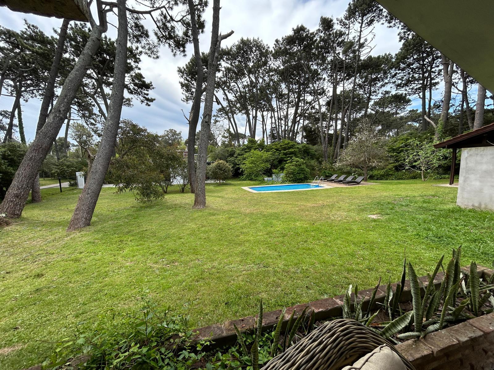 Terreno en Punta del Este, Playa Brava, Rincón del Indio, a 100 m. del mar. Ref #R4B689 ...