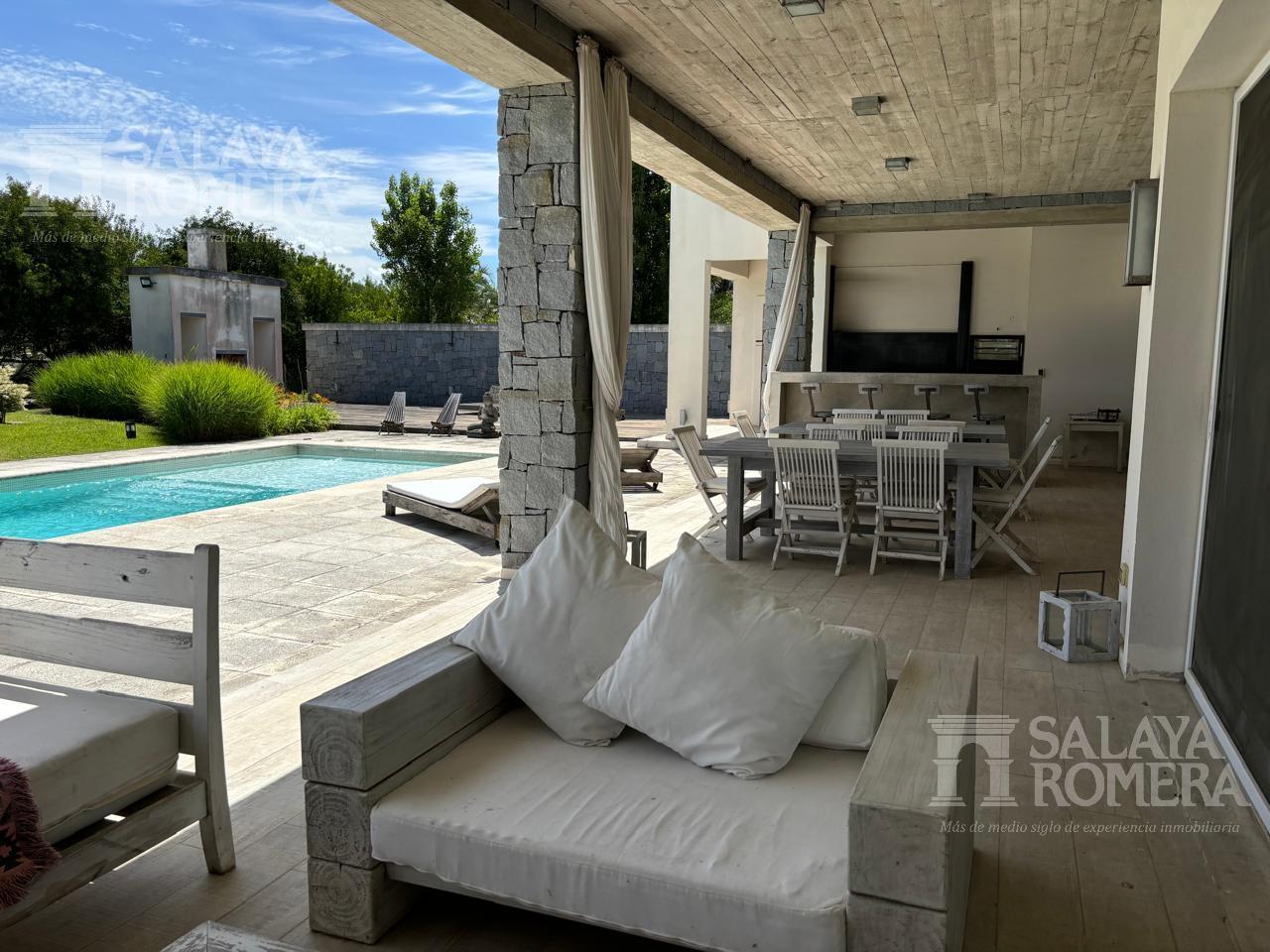 Casa en Laguna Blanca 6 dormitorios en suite con piscina. Ref #U7911B - infocasas.com.uy