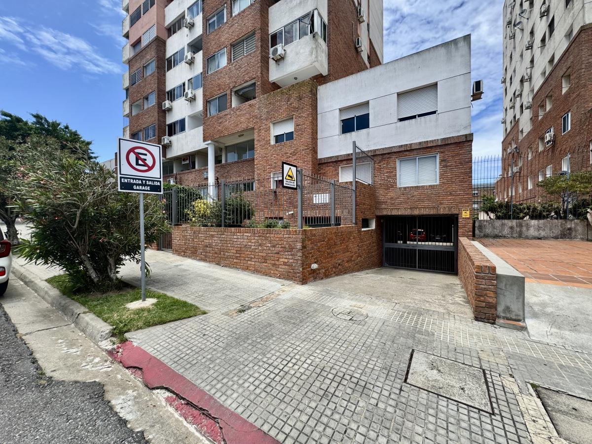 Cochera en Centro en venta en edificio Ginkgo. Ref #X233B1