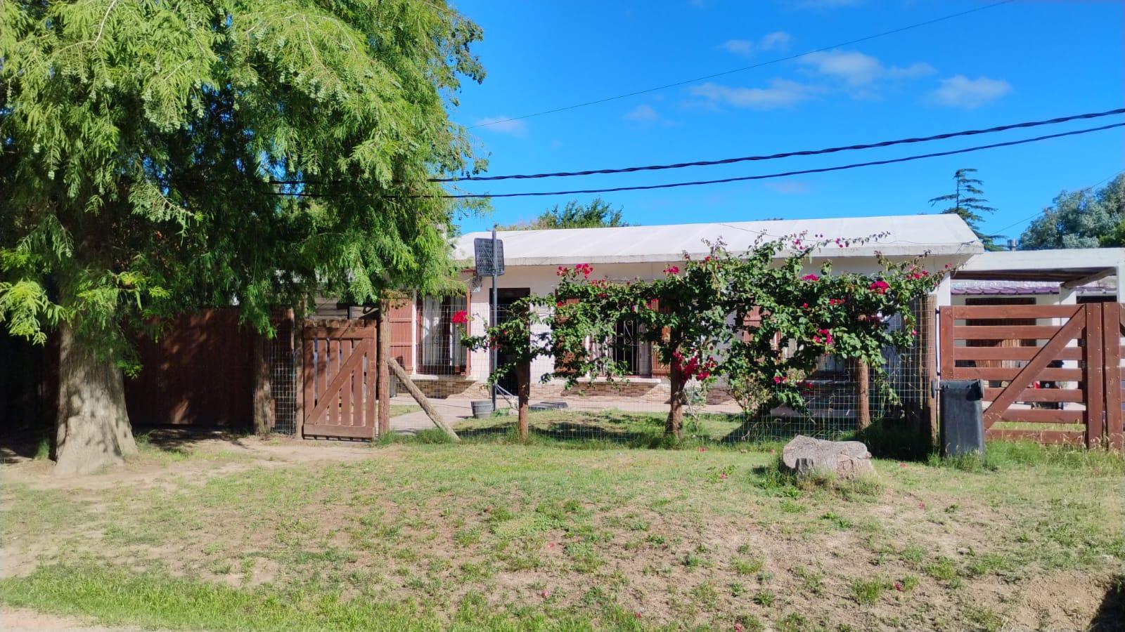 Venta Casa 4 dormitorios con Piscina y Apartamento en Solymar Sur. Ref #C901ED