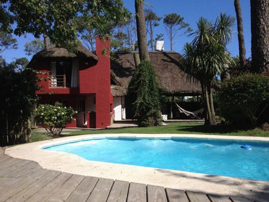 Pinares, 4 Dormitorios, Piscina Climatizada, Alquilo, Punta Del Este, Cabaña, Parrillero, . Ref ...